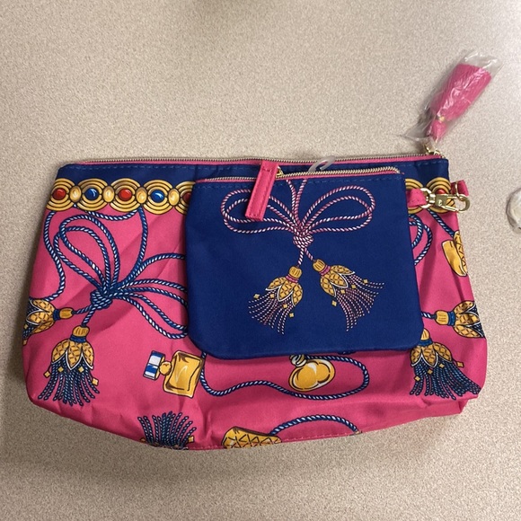 Estee Lauder | Bags | Este Lauder Cosmetic Pouch Bundle | Poshmark